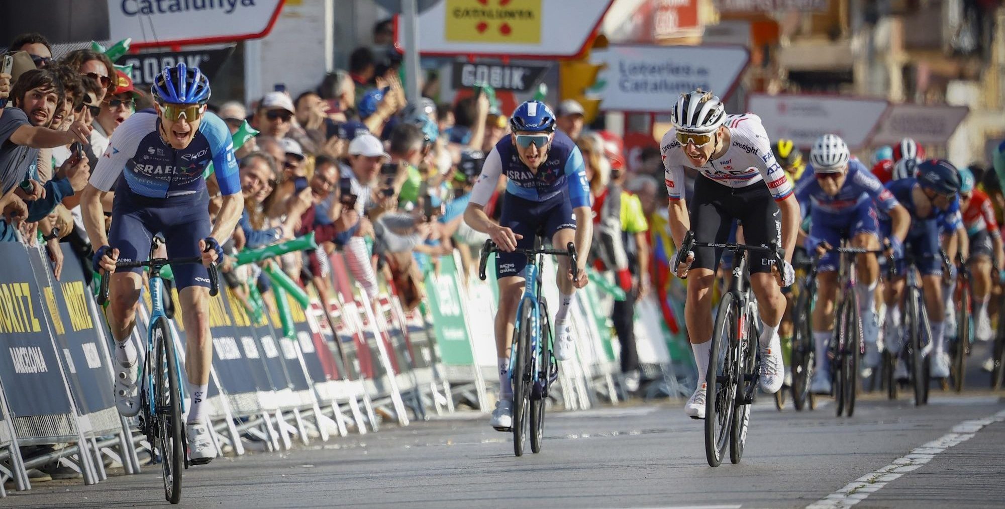 Nick Schultz stunt met zege in openingsrit Ronde van Catalonië, Pogacar ...